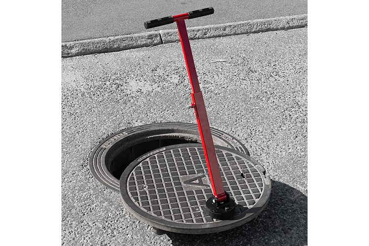 Liftplaq Mini - Manhole cover opener - Wastewater Center