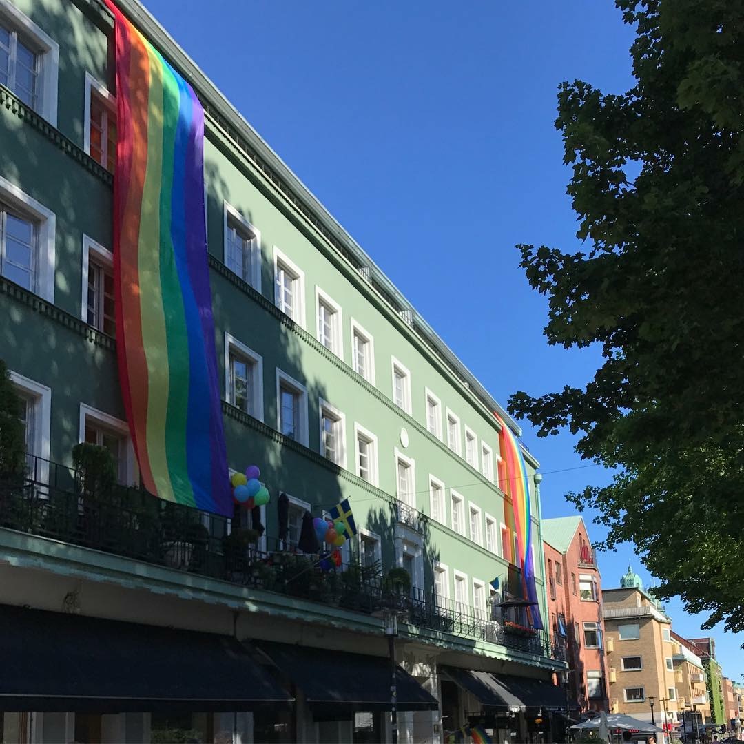 Parade Pride Flag in textile 3x10 m - HappyPride