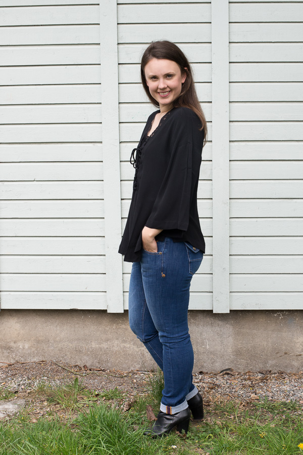 Frontrow - Amy Blouse Lace Black - Essere Design Stockholm