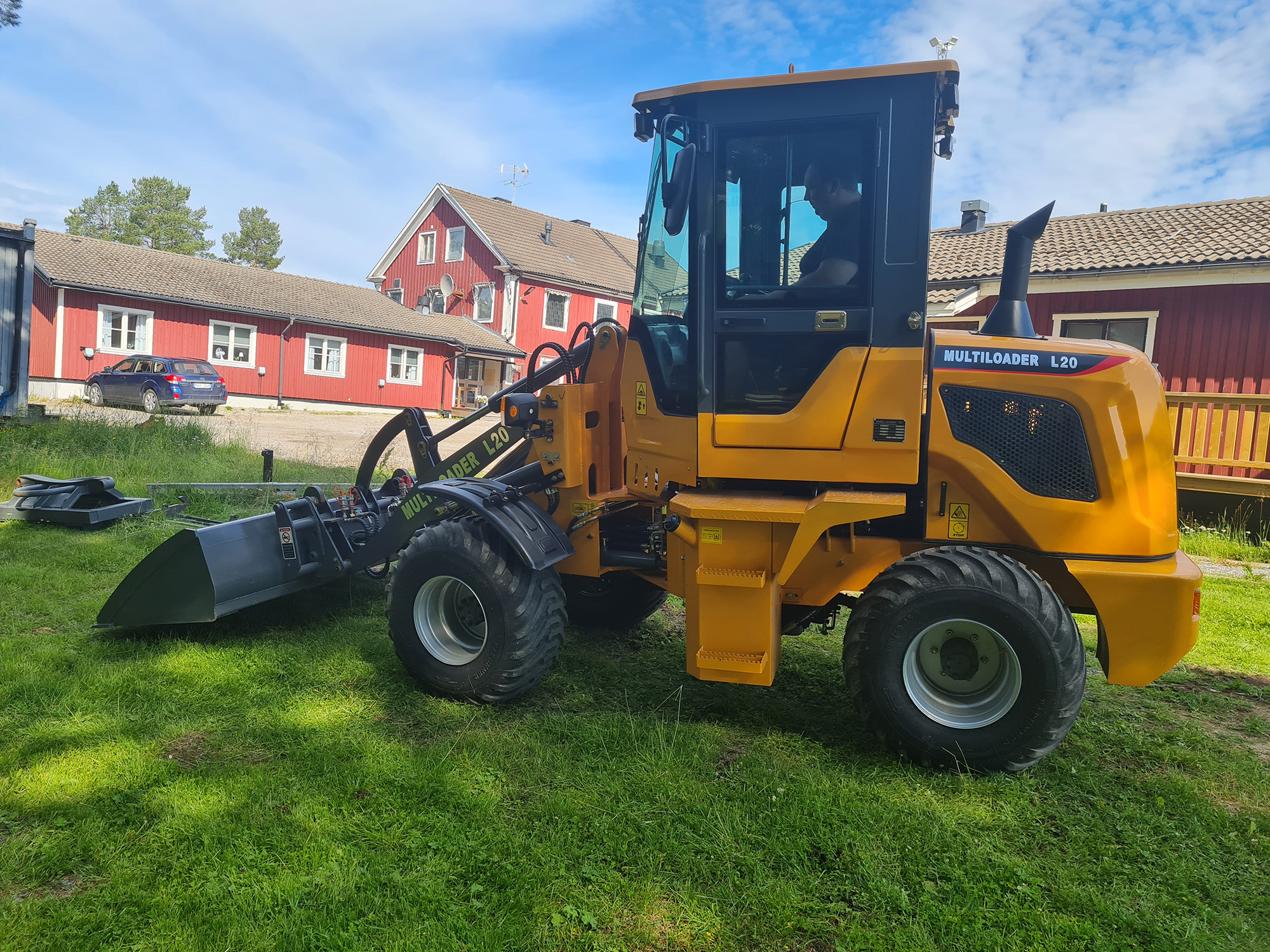 Multiloader L20 – Hjullastare och Lastmaskin 3400kg – 149.950:- (ex moms) - Maskinhandel.com