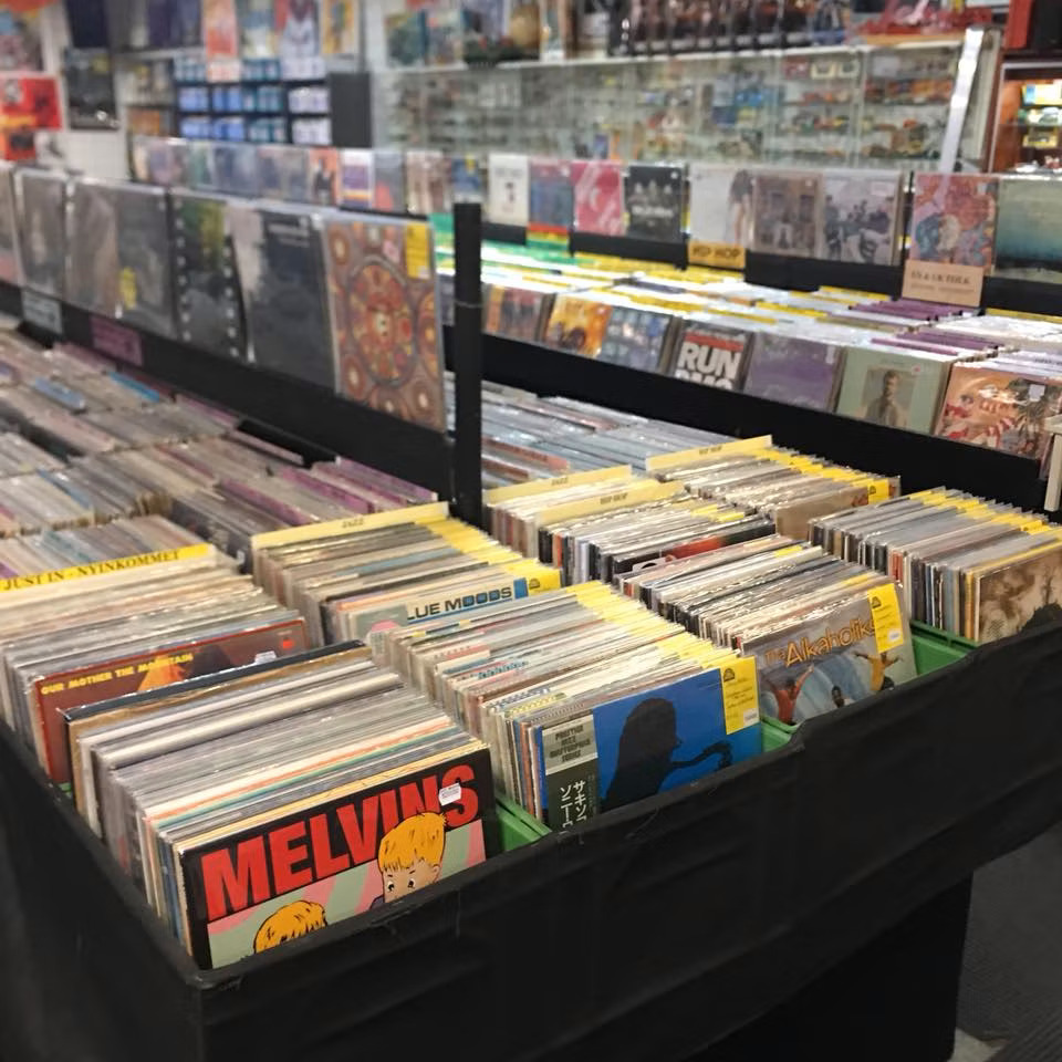 Nostalgipalatset - ABOUT US