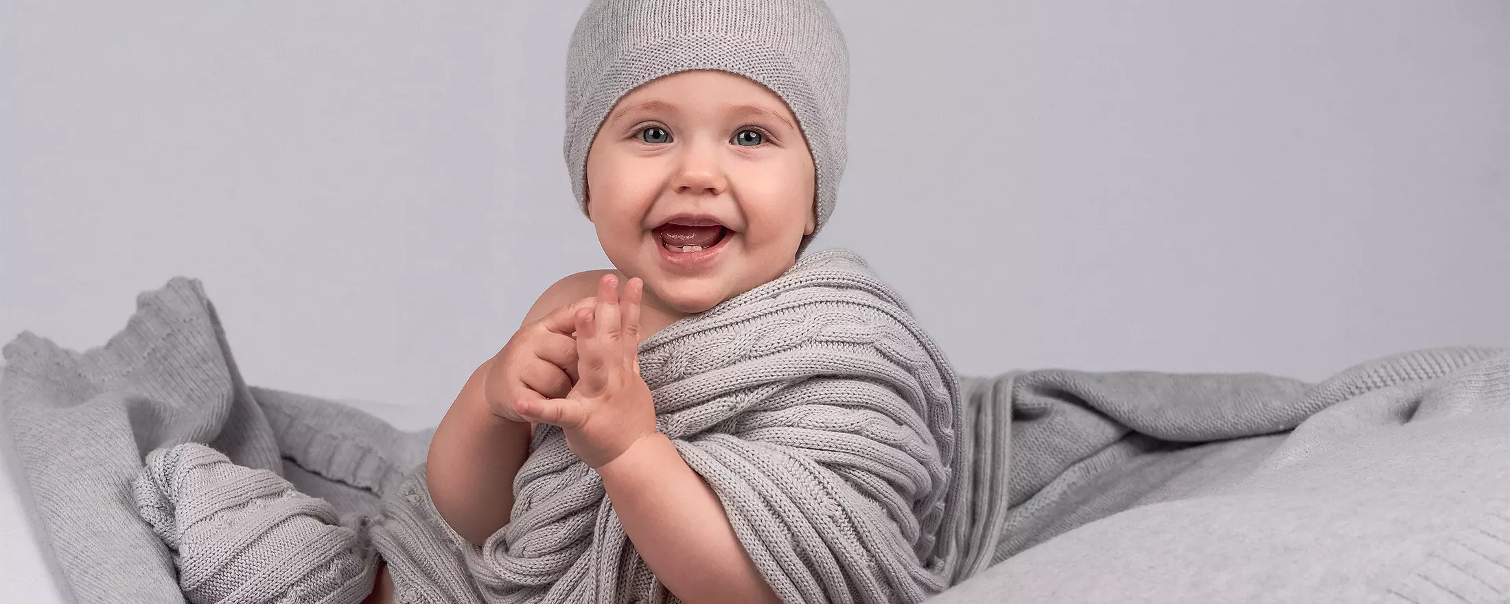 Personlig baby pledd og artikler med barnets navn på