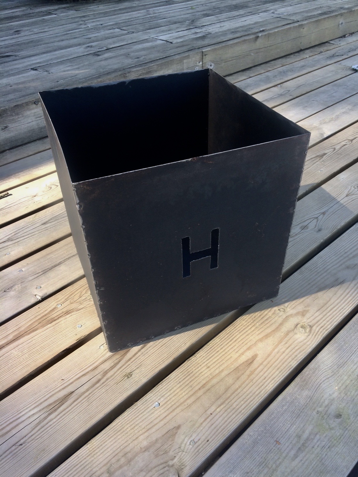 PKEK Sweden - Quality of life - LÅDA BOKSTAV STÅL PKEK