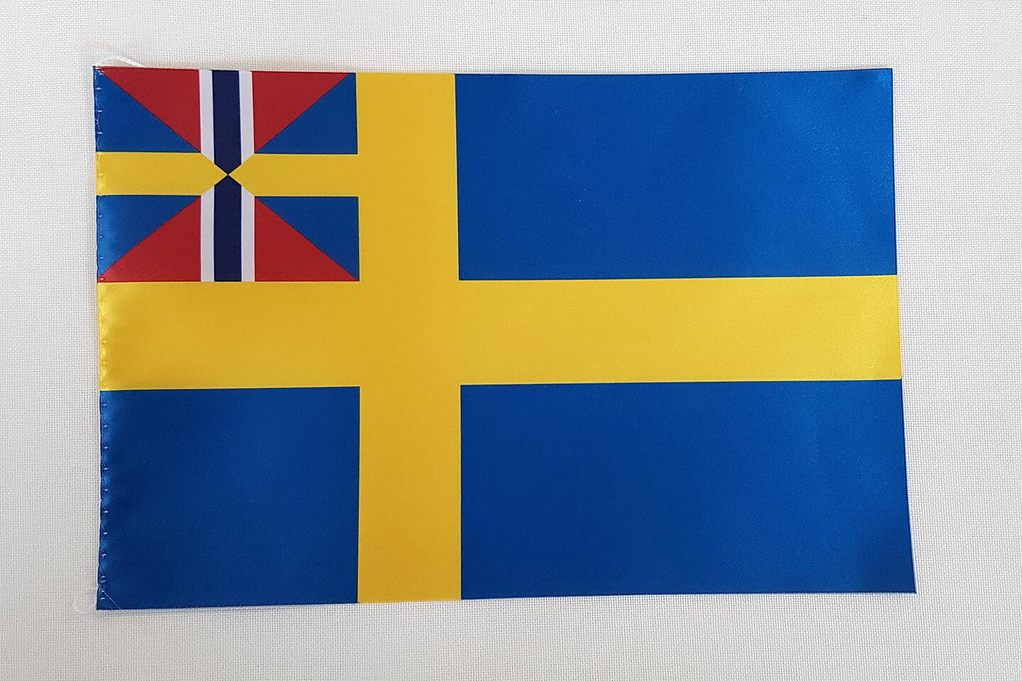 Köp Svenska flaggan - Flaggfabriken National