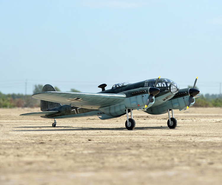 RC Sweden AB - Heinkel HE 111 20cc 2500mm spv. with electric landing gear