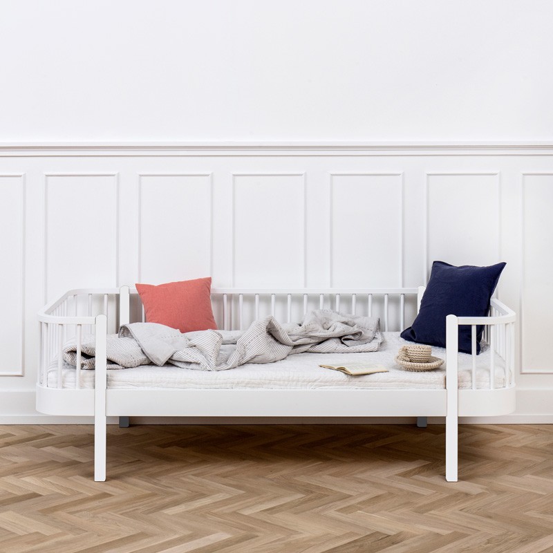 Dagbädd Wood Collection vitlack, Oliver Furniture - Solhem Inredning
