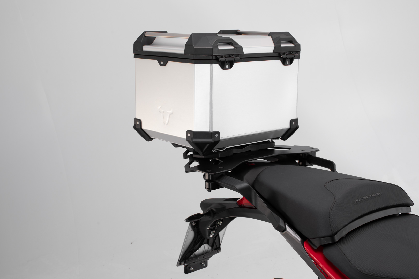 TRAX ADV topp box system - Adventuremc.se