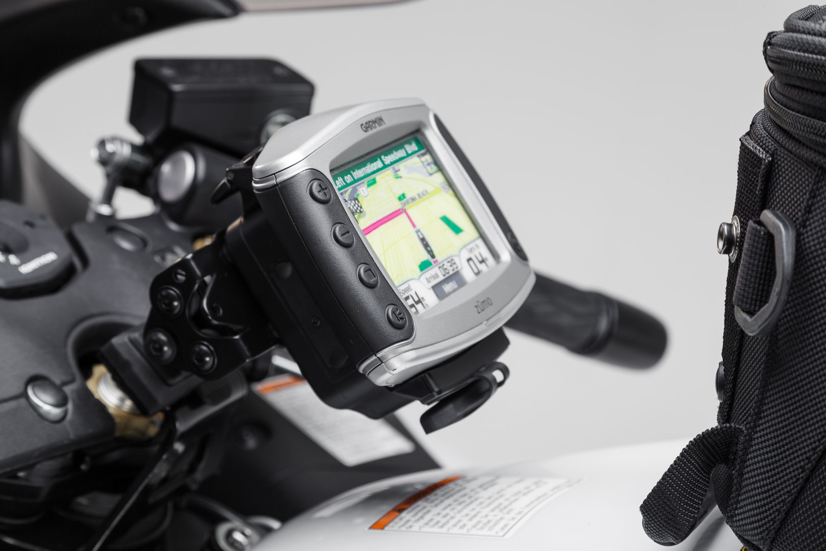 GPS mount for cockpit - Adventuremc.se
