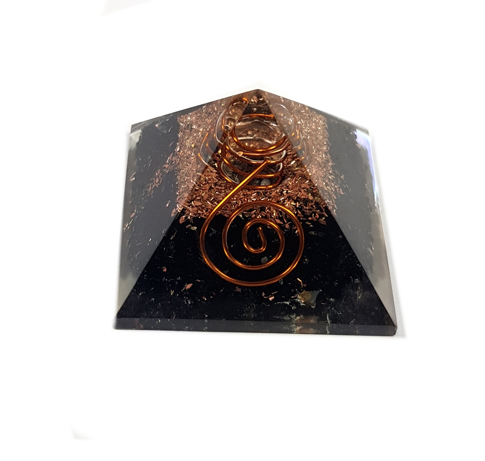 Stengarden.com - Orgonite Pyramid - Svart Turmalin - ca 4 cm