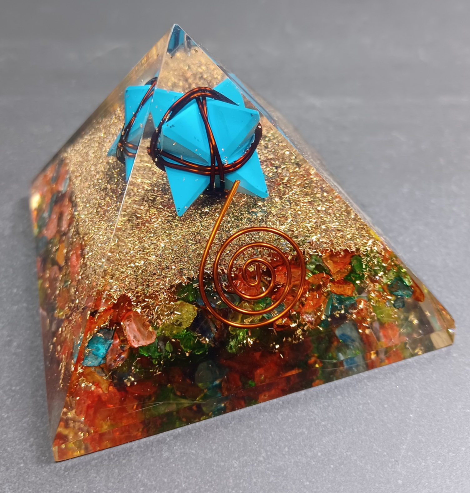 Stengarden.com - Orgonite Pyramid - Turkos Merkaba