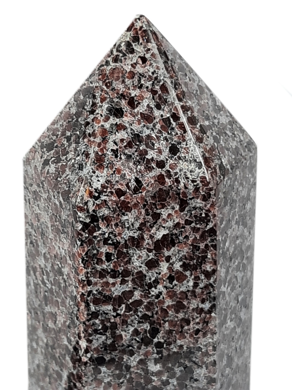 Stengarden.com - Obelisk / Torn - Röd Granat