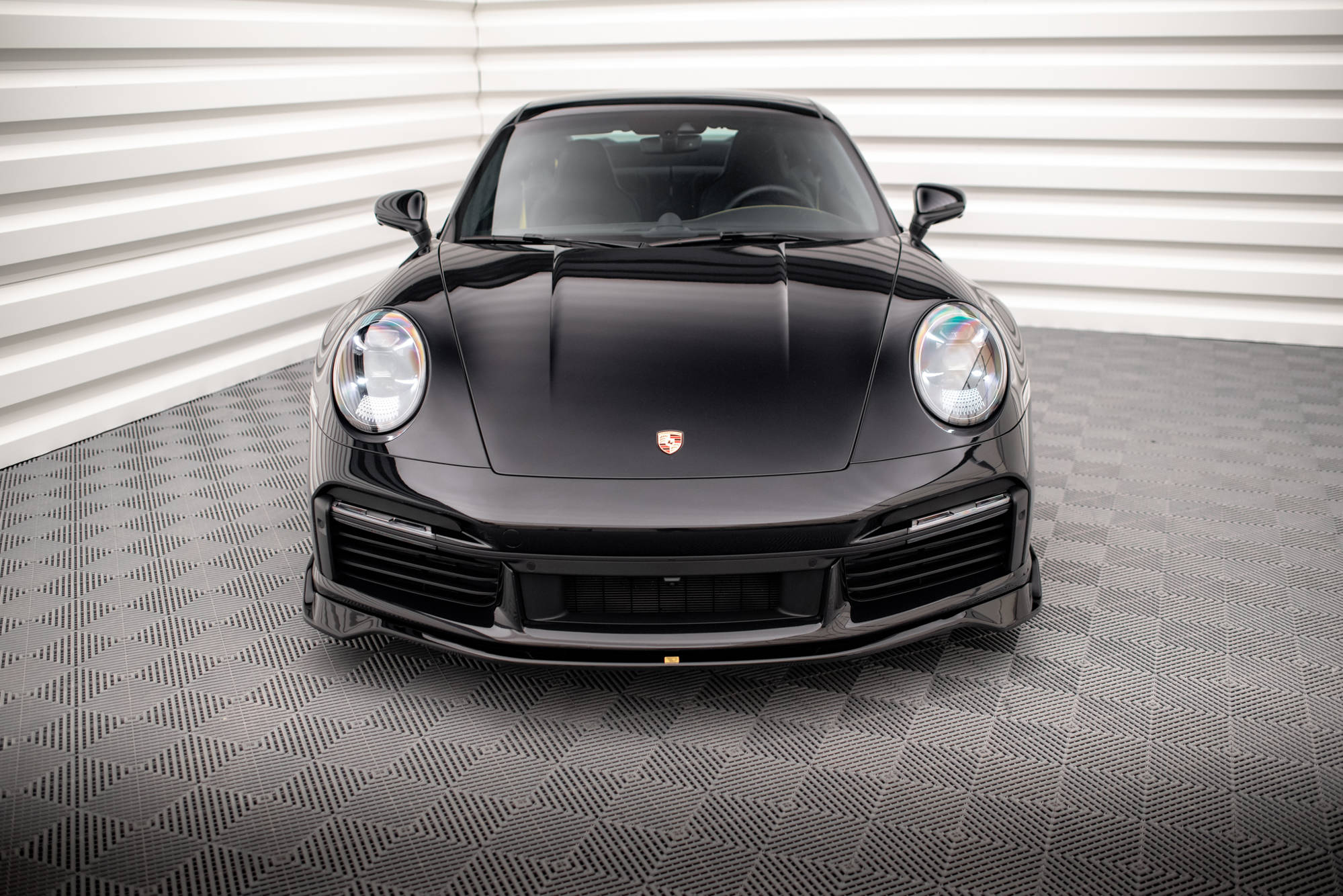 Front Splitter Porsche 911 Turbo S 992 - bluepower.se