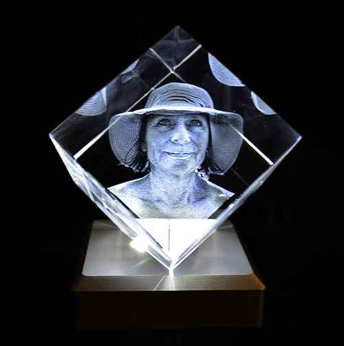 3D Engraving inside Glassblock - Sweden Crystal Design