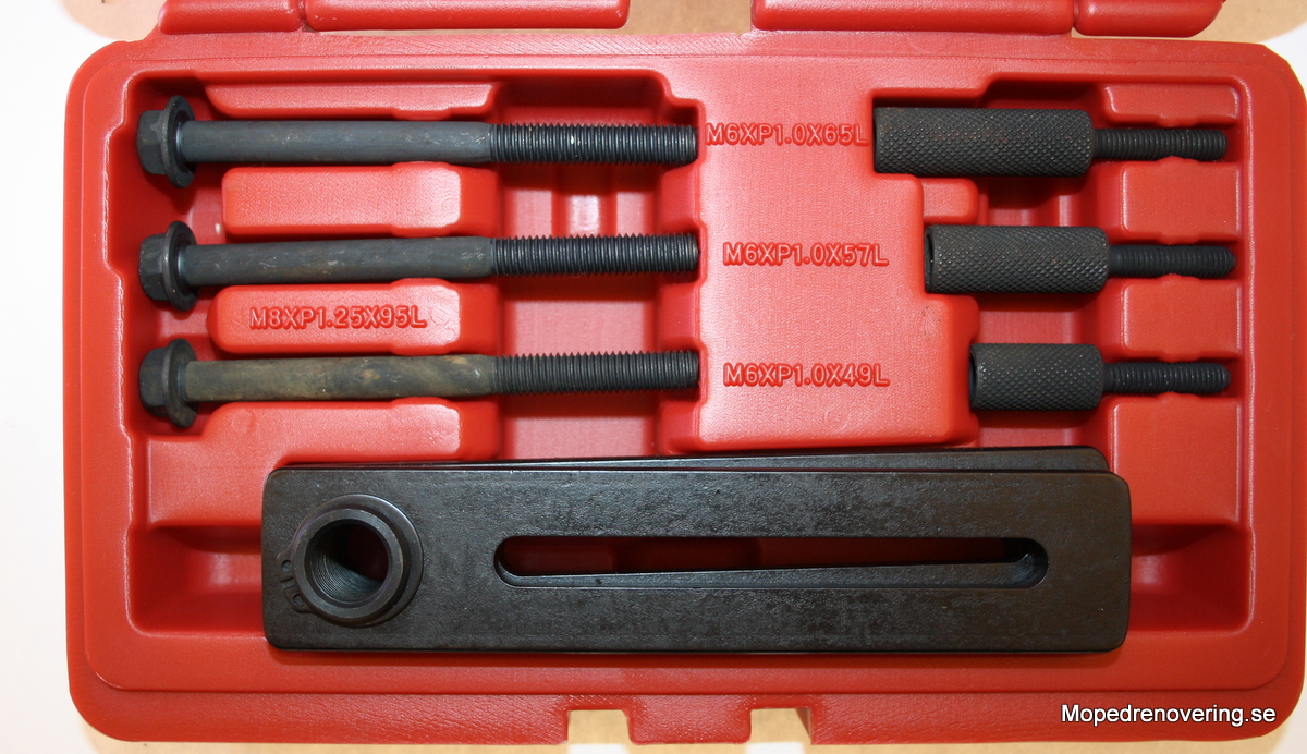 Crank case separator - Mopedrenovering
