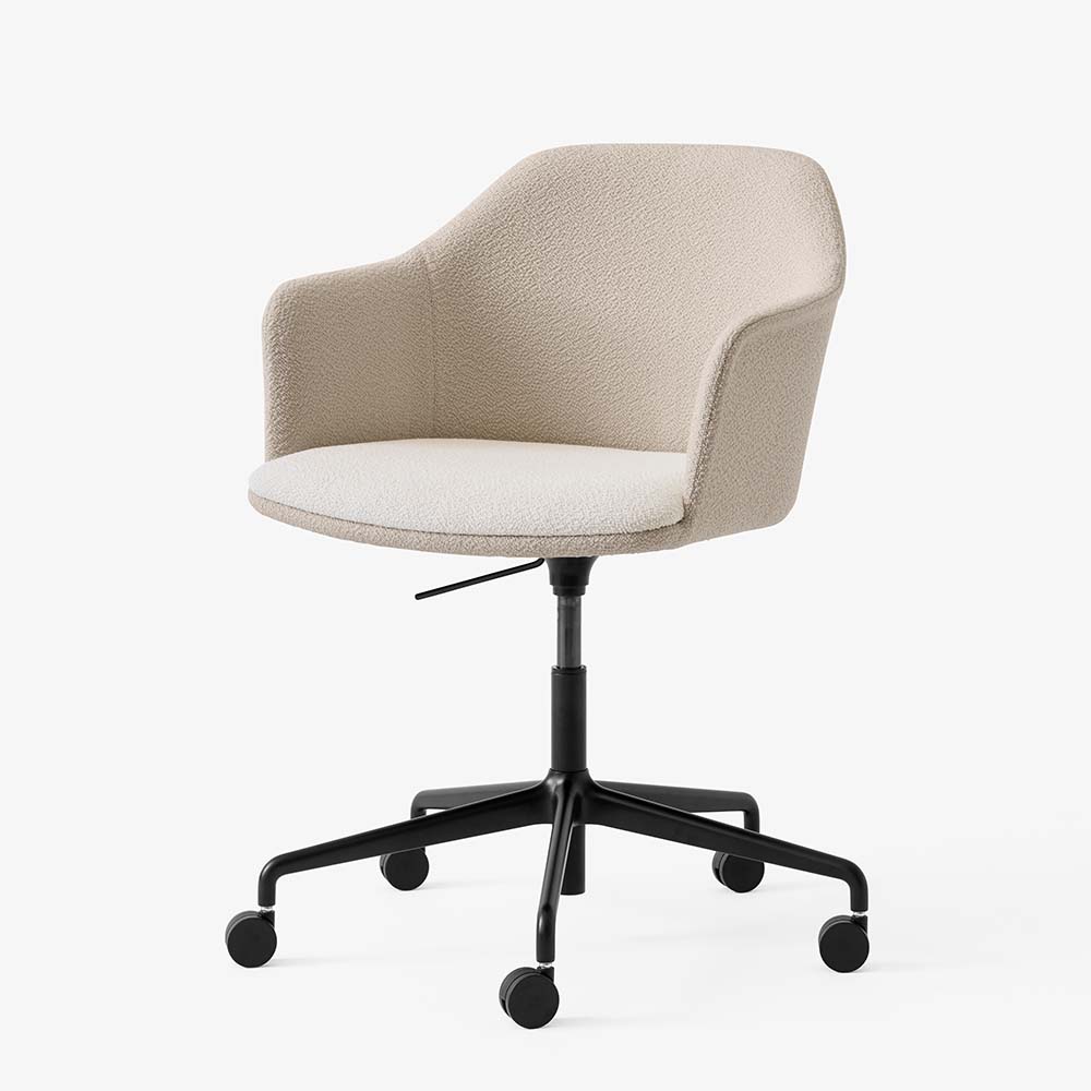 Rely HW57 Stol Helklädd Karakorum | &Tradition | Vision of Home.se ...