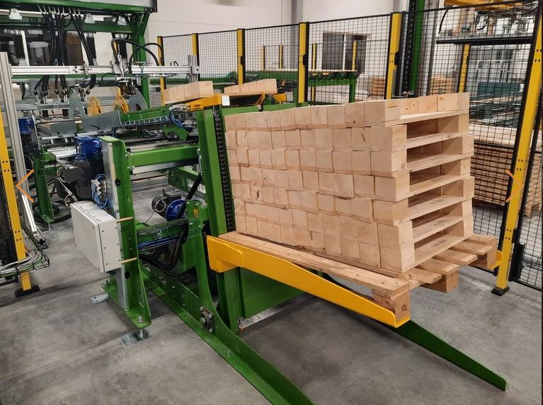 IM Machinery - Pallet Legs Stacker