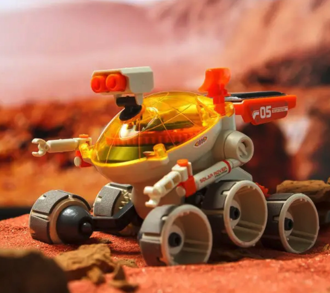 Soldriven leksaksbil - kul och pedagogisk leksak