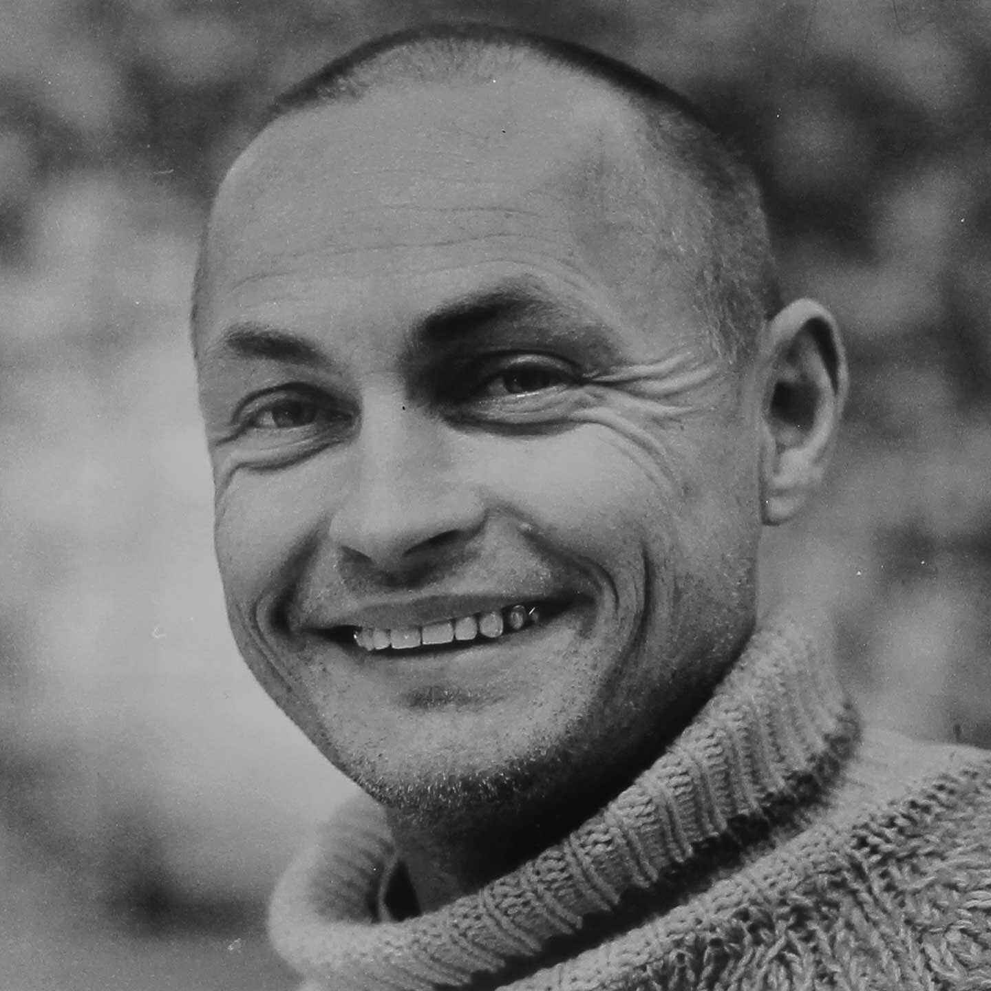 Erik Höglund (1991) Two Lithographies with Animal Motifs 31 cm