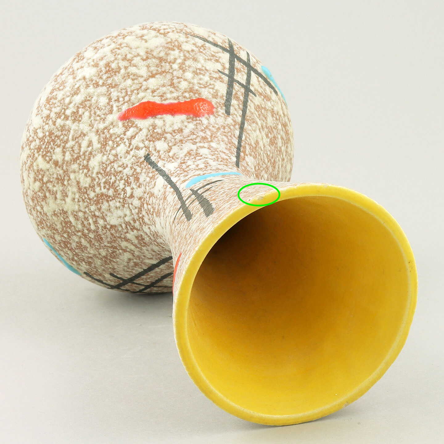Heinz Siery (1950s) Orange/White Vase with Modern Decor 19 cm