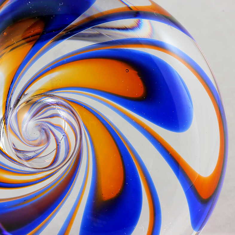 Buy Scandinavian glass artwork from Mother Sweden