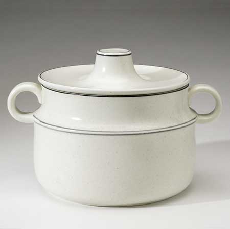 An Overview of Stig Lindberg’s Birka Series