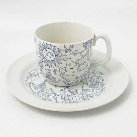 An Overview of Stig Lindberg’s Cup Decors