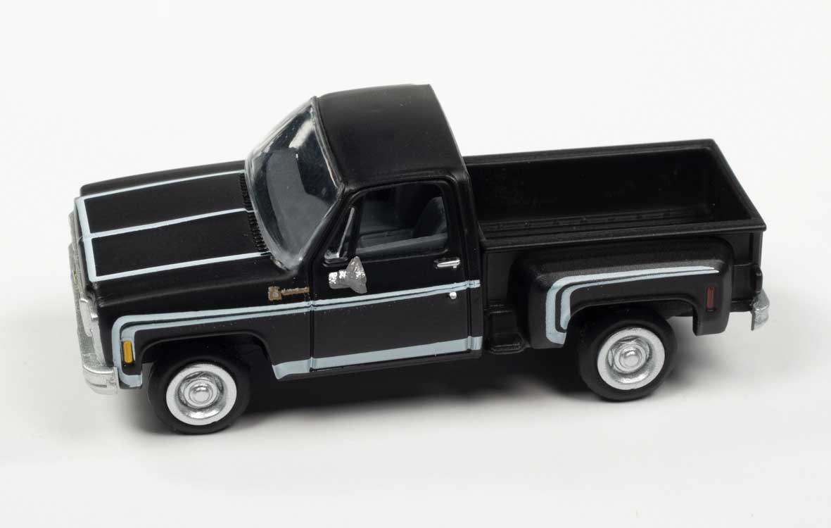 Chevy Stepside Pickup 1976, midnight black - Habo Hobby