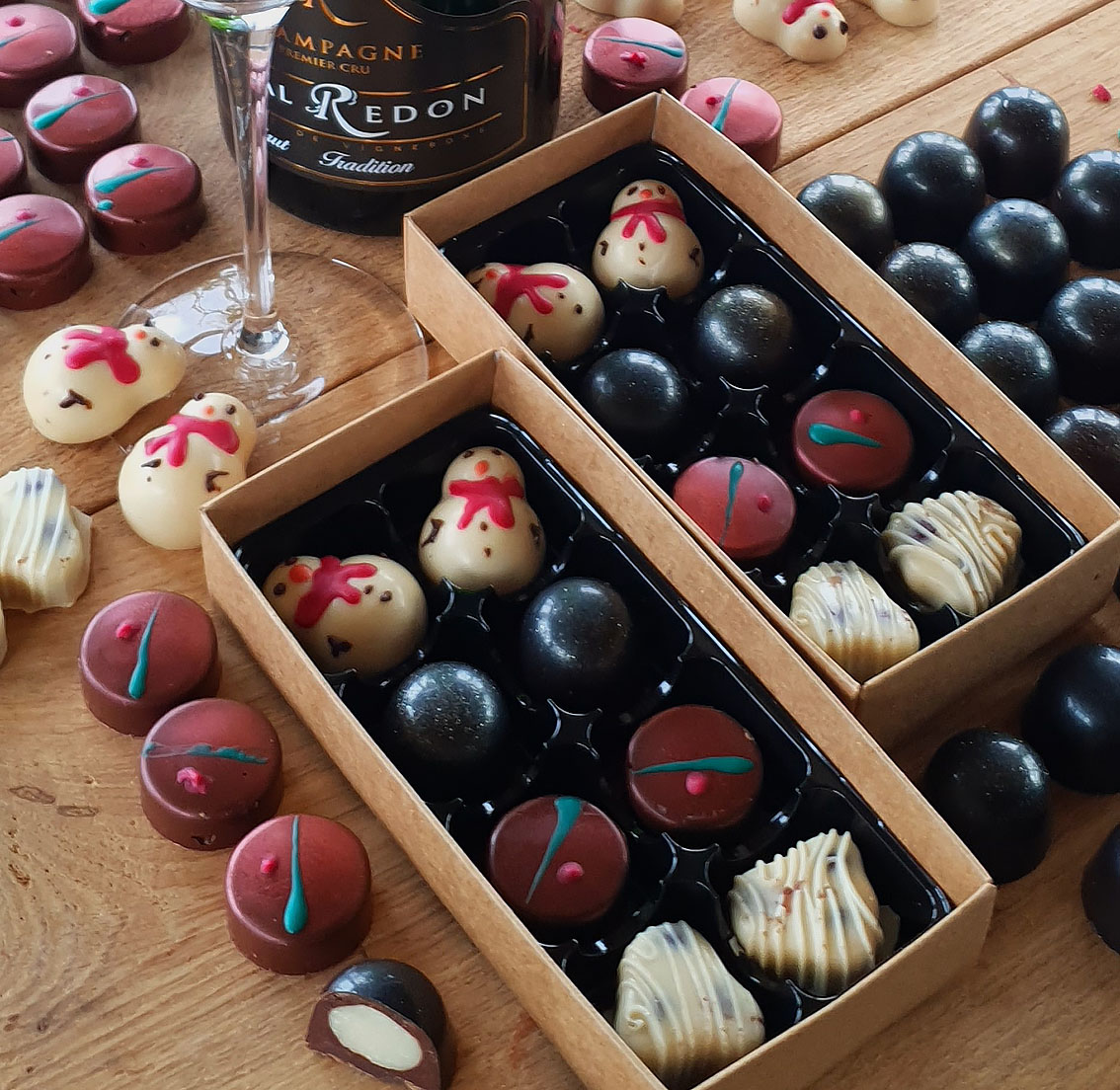 12 bitar Presentask med bubbelpraliner - skoklosterchoklad.se