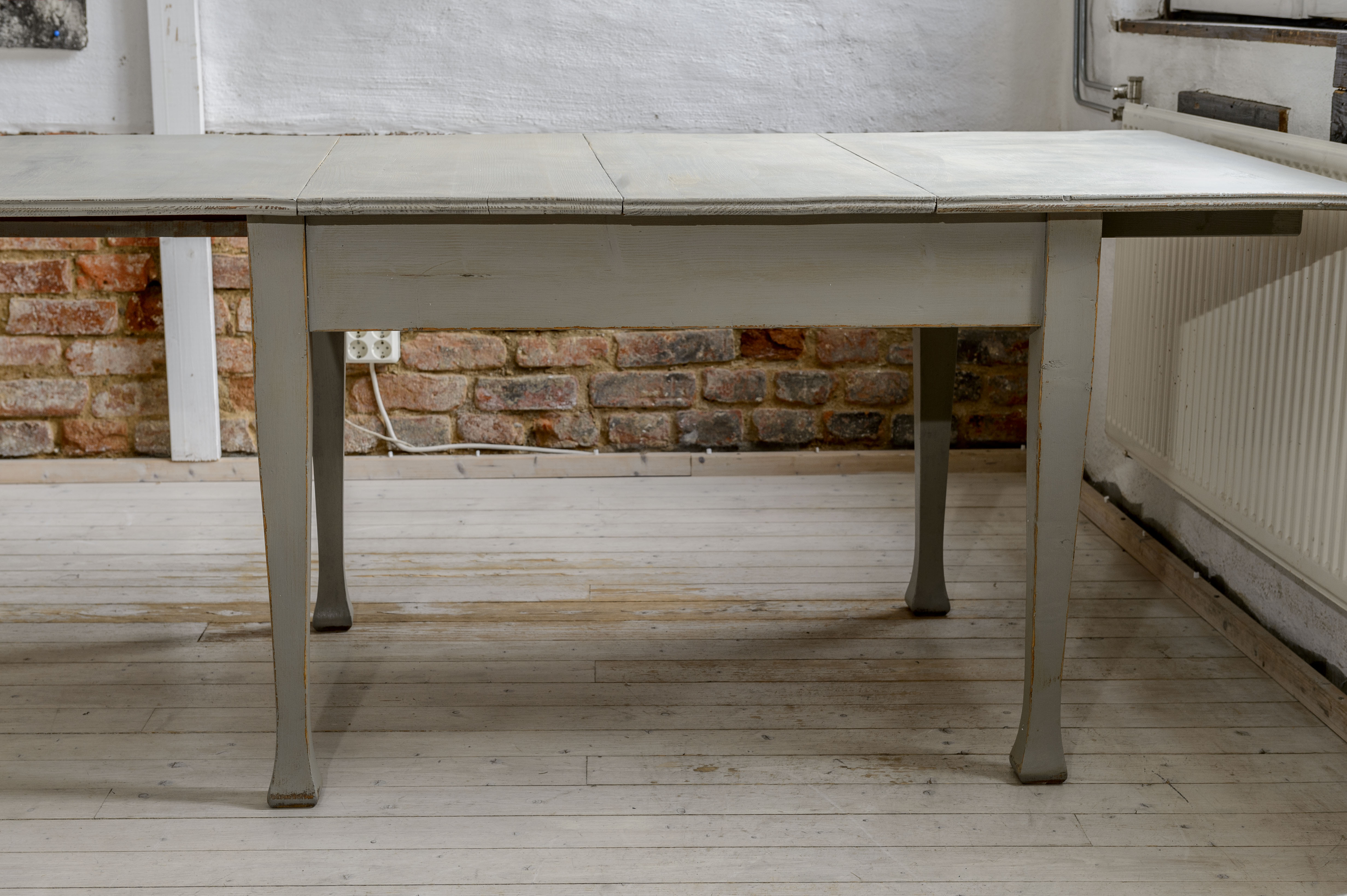 Butik Lanthandeln - Rustikt gammalt matbord SÅLT