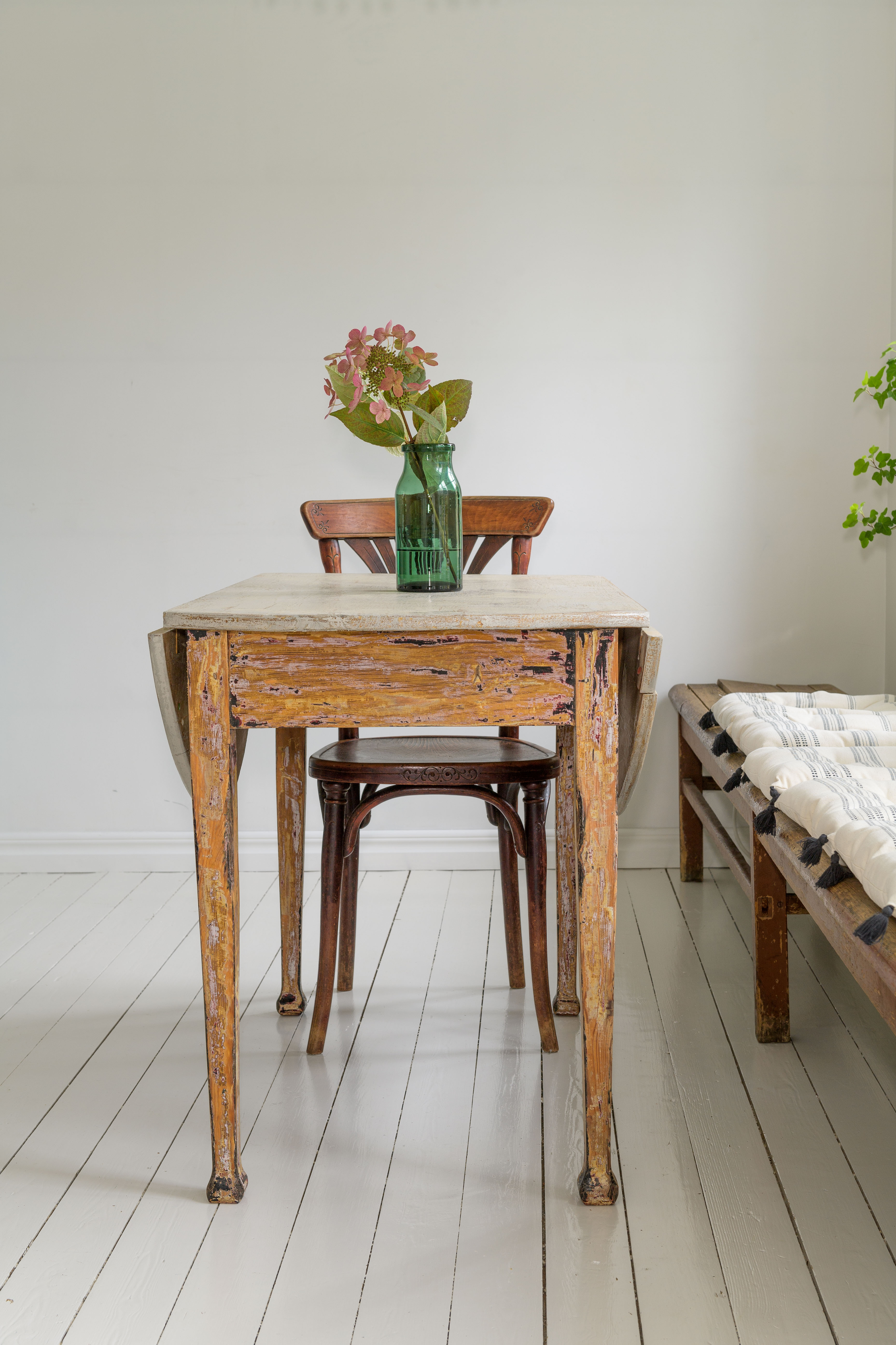 Butik Lanthandeln - Vackert rustikt matbord SÅLT