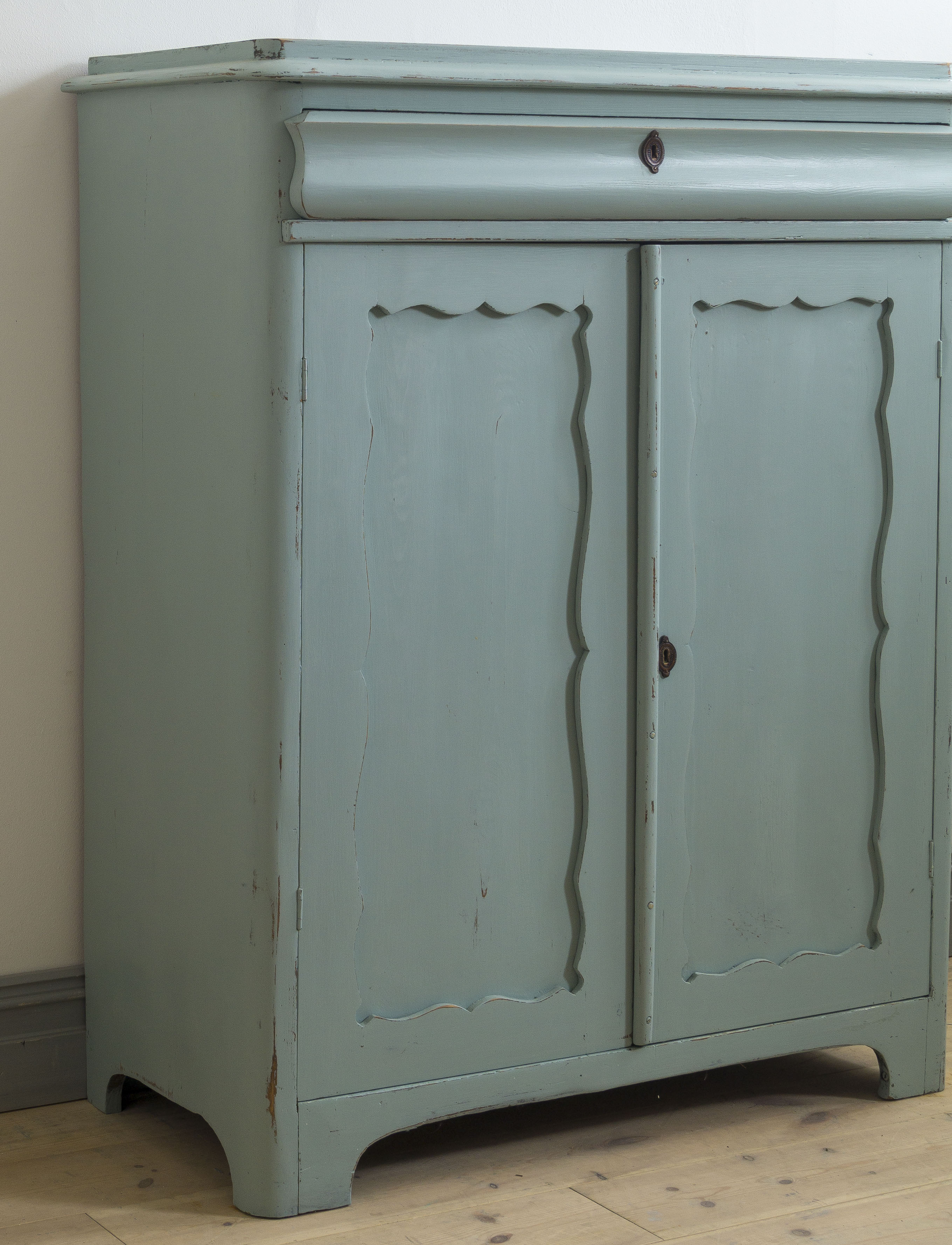 Butik Lanthandeln - Vacker skänk