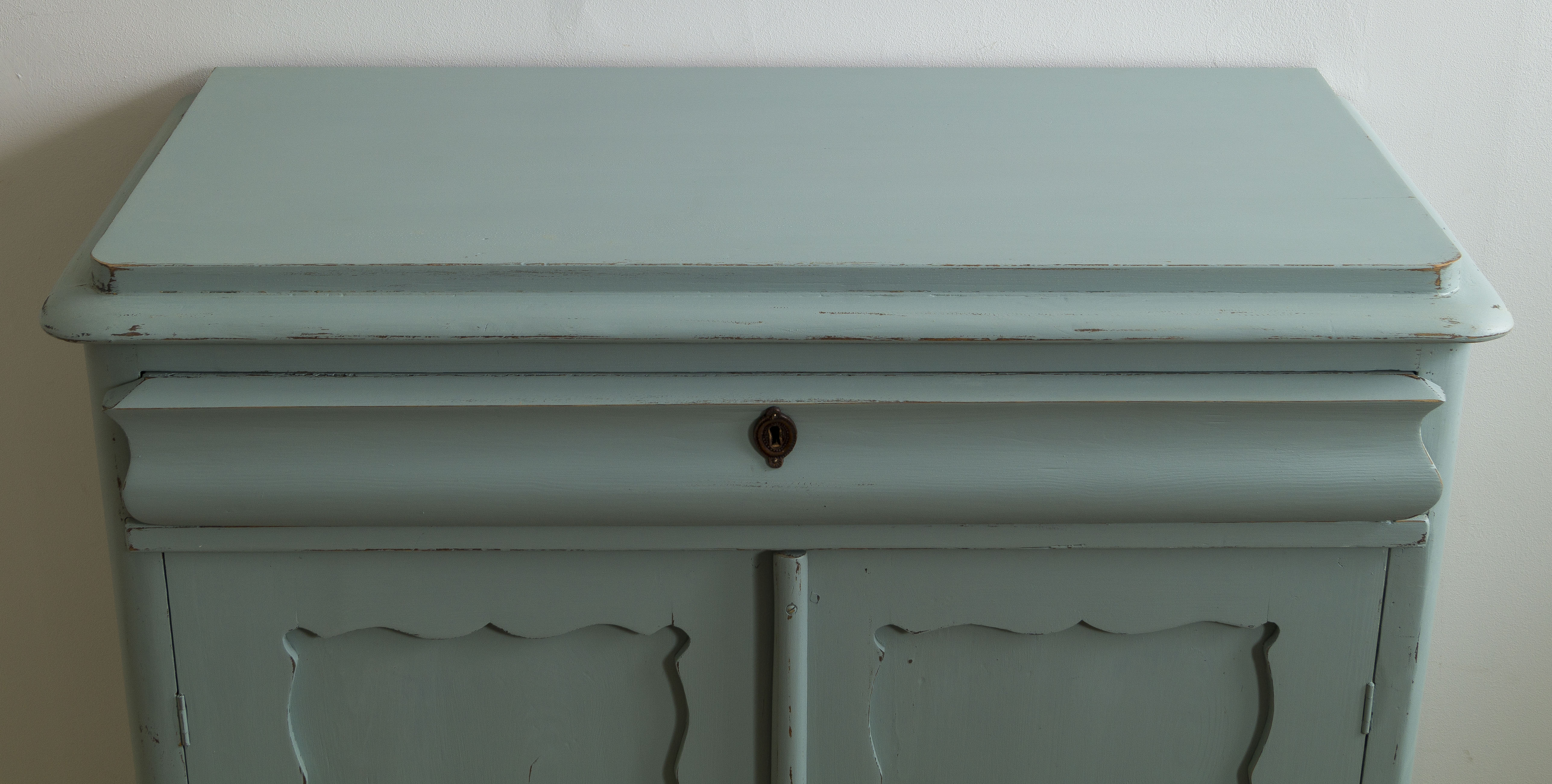 Butik Lanthandeln - Vacker skänk