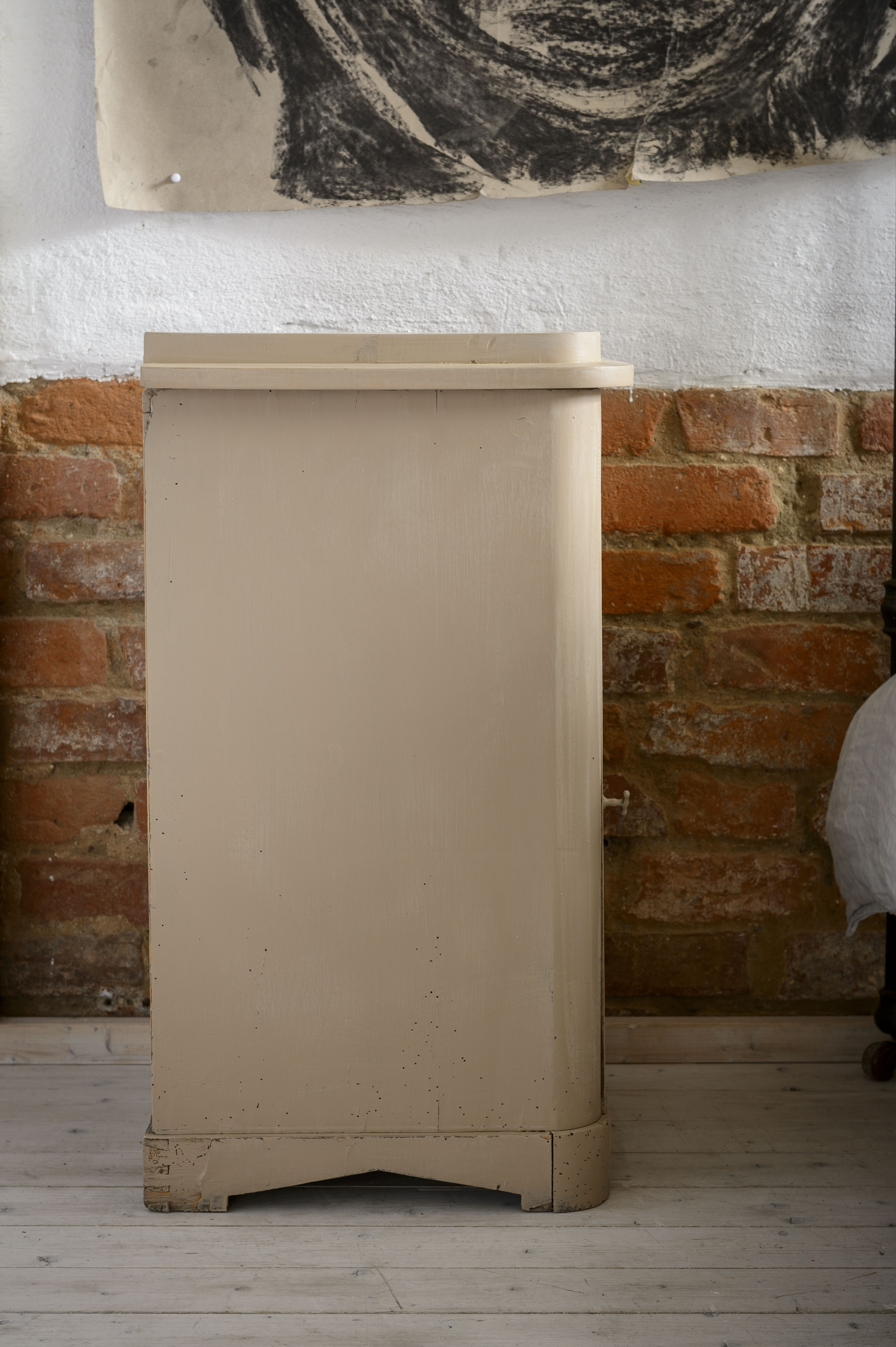 Butik Lanthandeln - Sängskåp/liten kommod i brun/rosa SÅLT