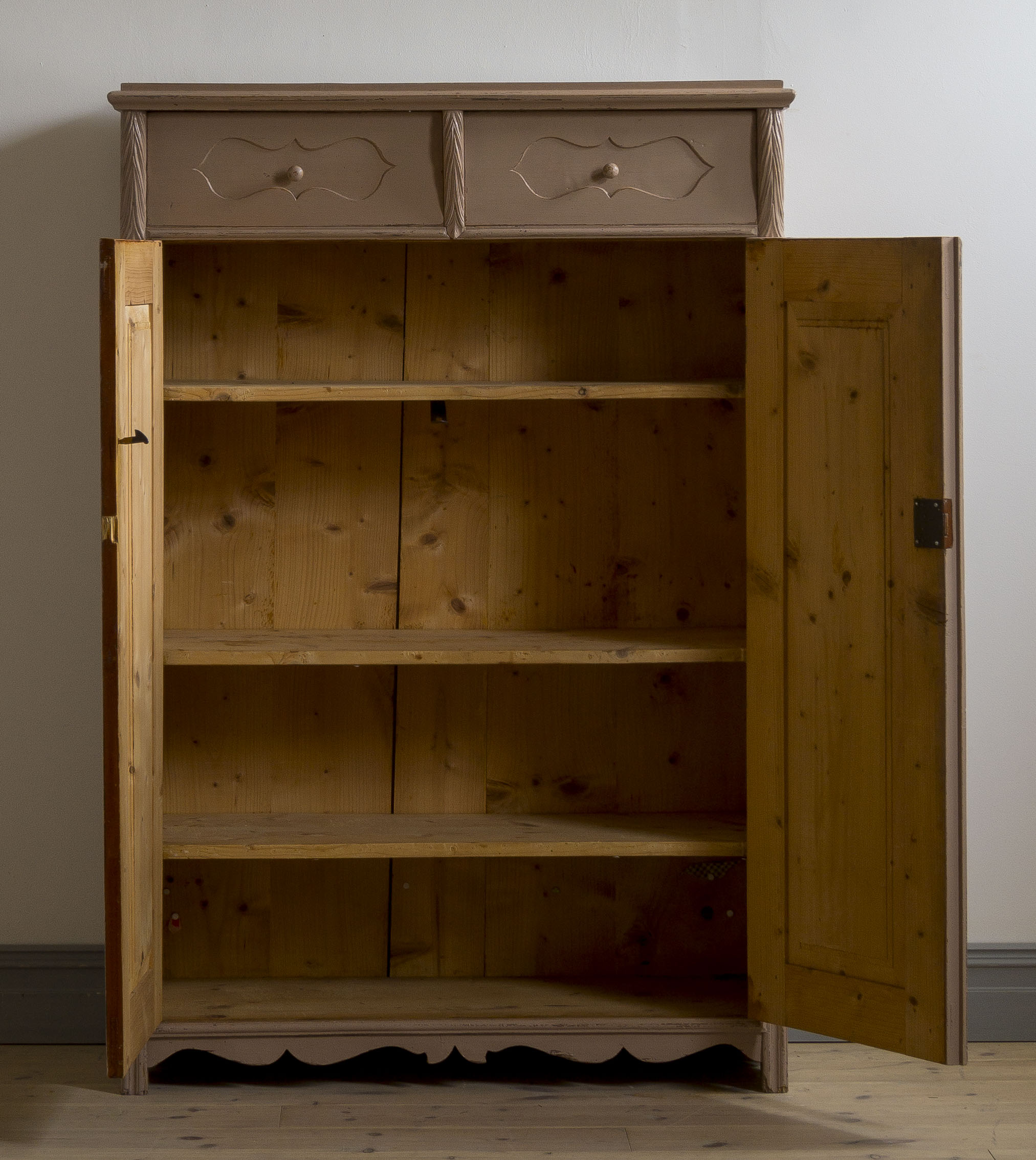 Butik Lanthandeln - Vacker skänk