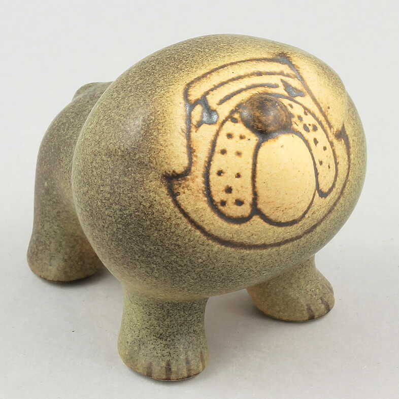 Lisa Larson’s dogs from Gustavsberg and K-studion