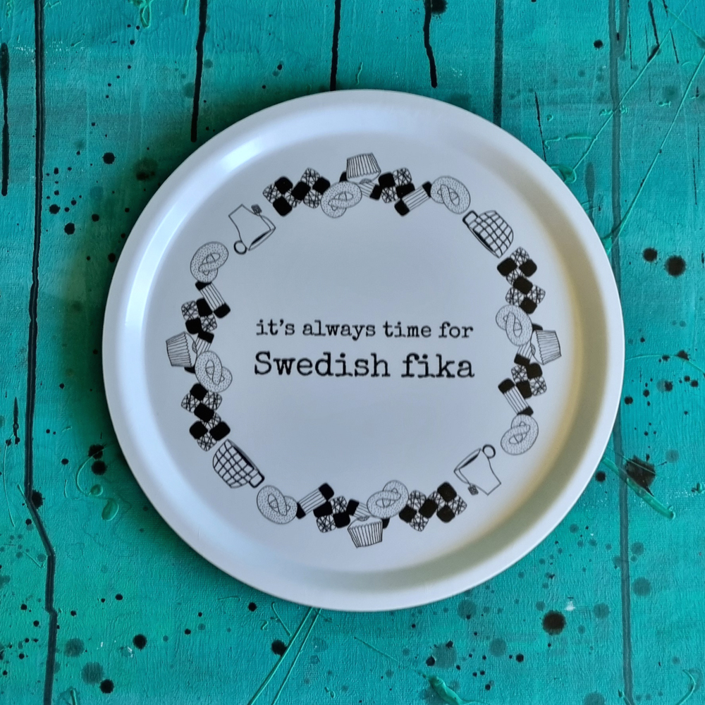 erika tubbin webbutik - bricka SWEDISH FIKA 31 cm