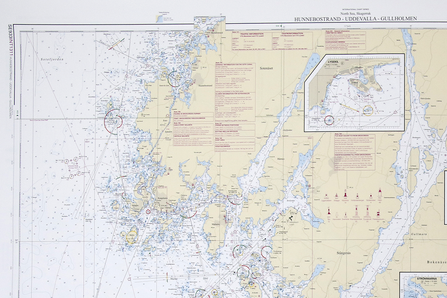 Hunnebostrand-Uddevalla-Gullholmen Sjökort 77x112 cm - Flaggskeppet