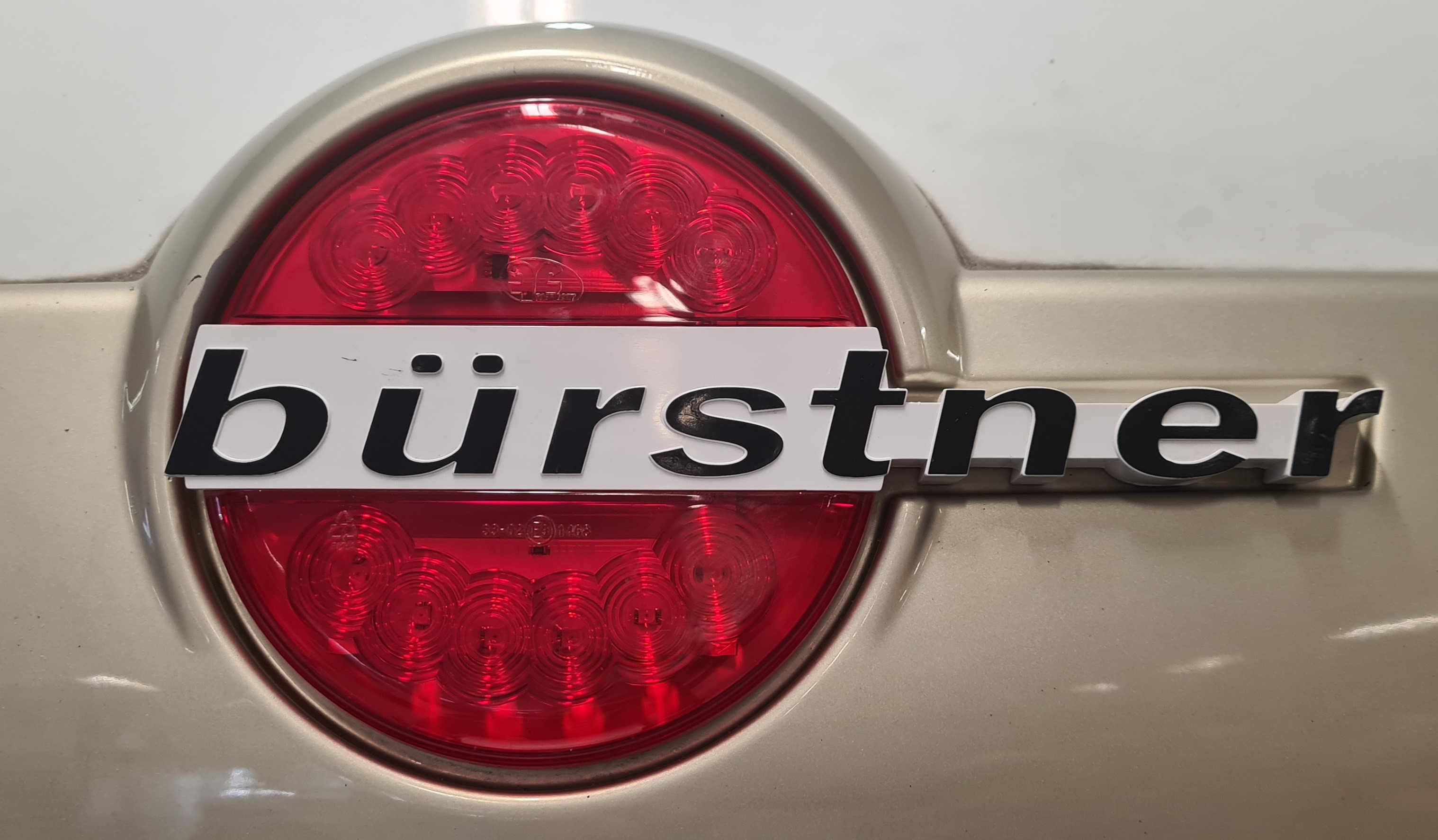 Bromsljus Bürstner logo LED - Kämpes Husvagnsservice