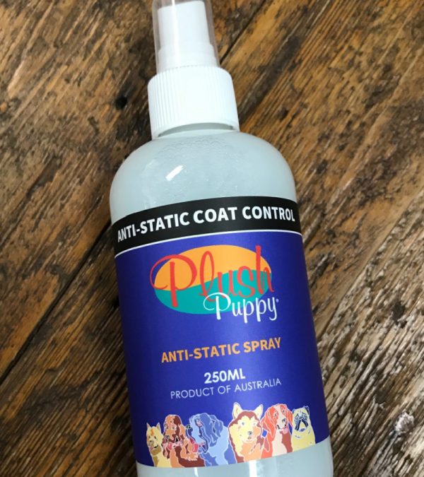 Plush Puppy Anti-Static Coat Control - Dee Dog AB