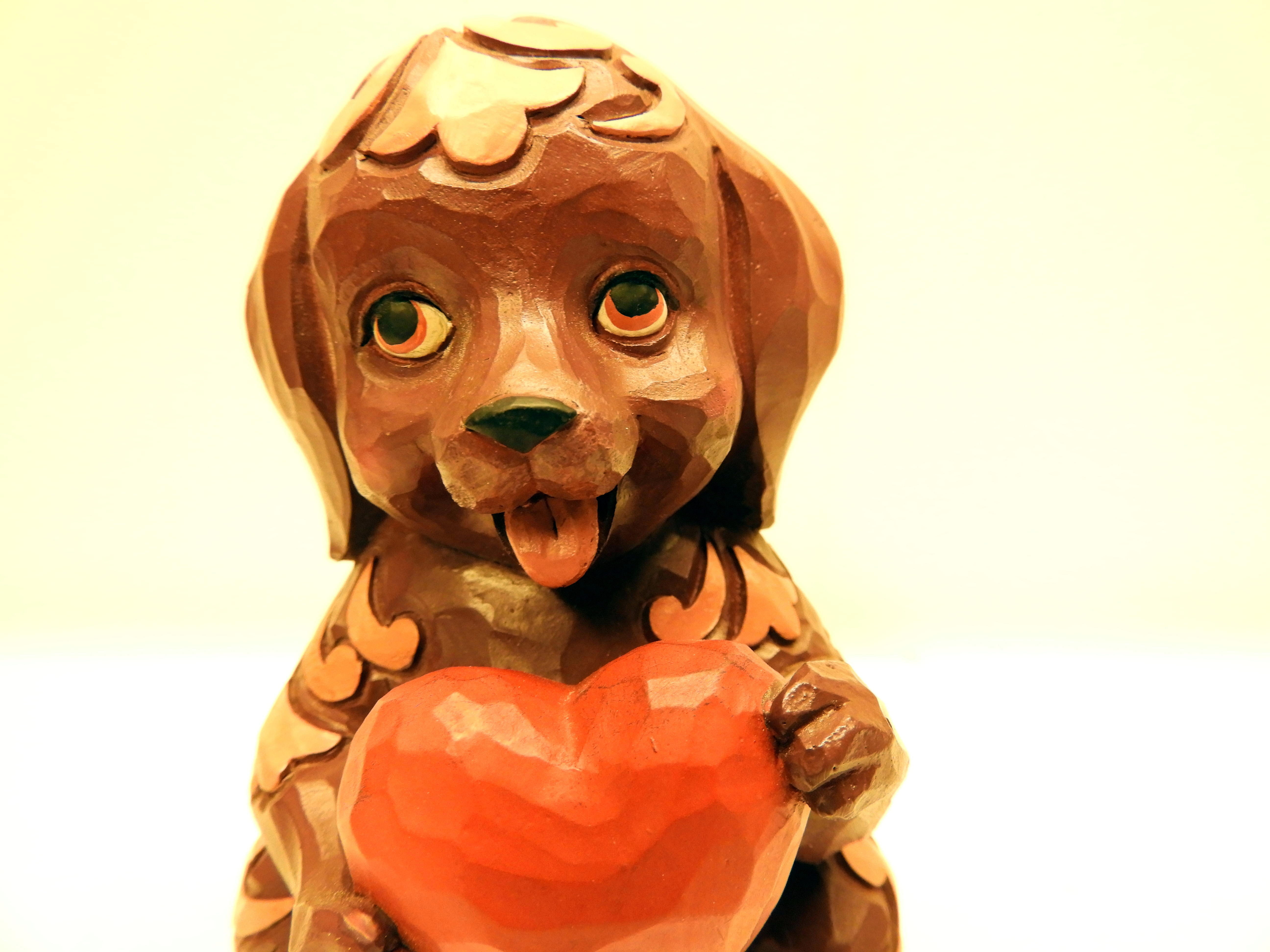 Jim Shore 6006224 Love är en trogen vän - Pint Sized Dog Holding Heart ...