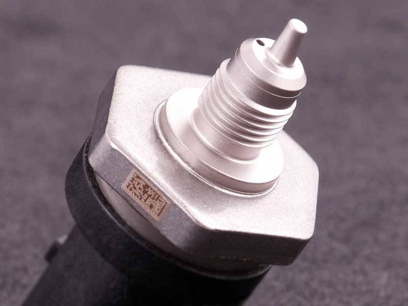 Bosch Kombinerad tryck och temp vätskegivare M10x1 0261230340 / 0261230482 - EMS Webshop