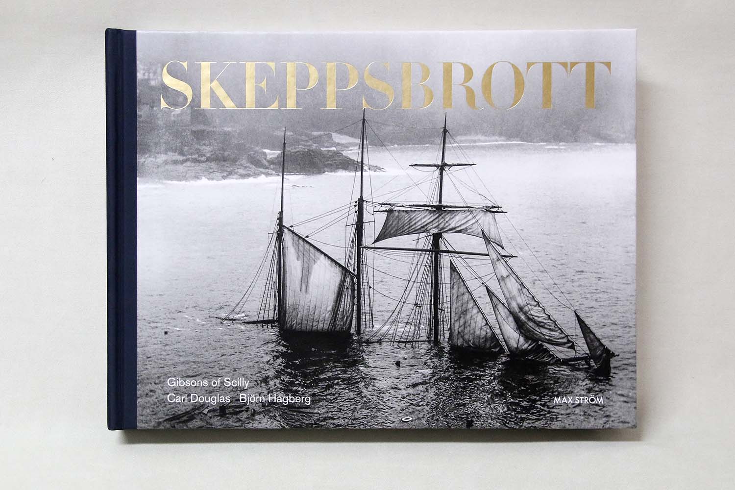 Bok Skeppsbrott 32x24 cm - Flaggskeppet