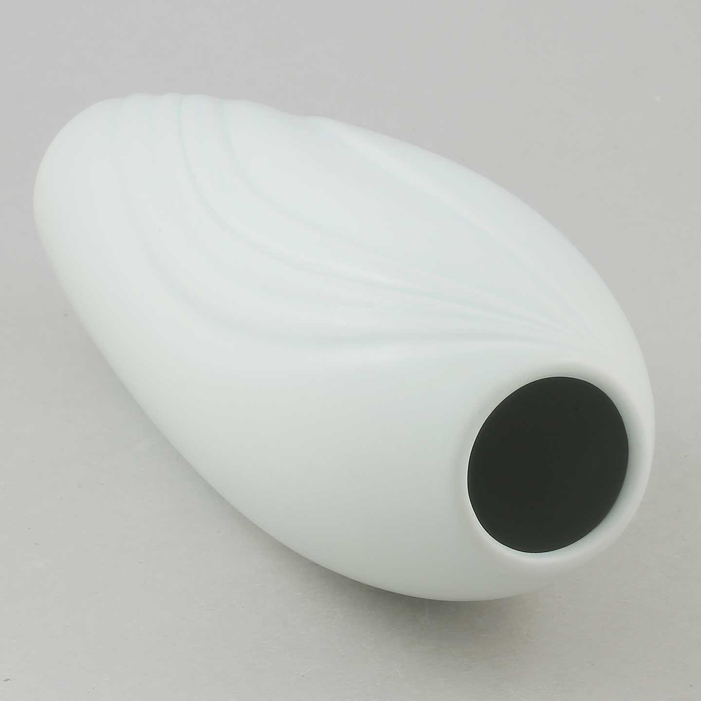 Helén Tapper (1980s) White Streamlined Vase 25 cm