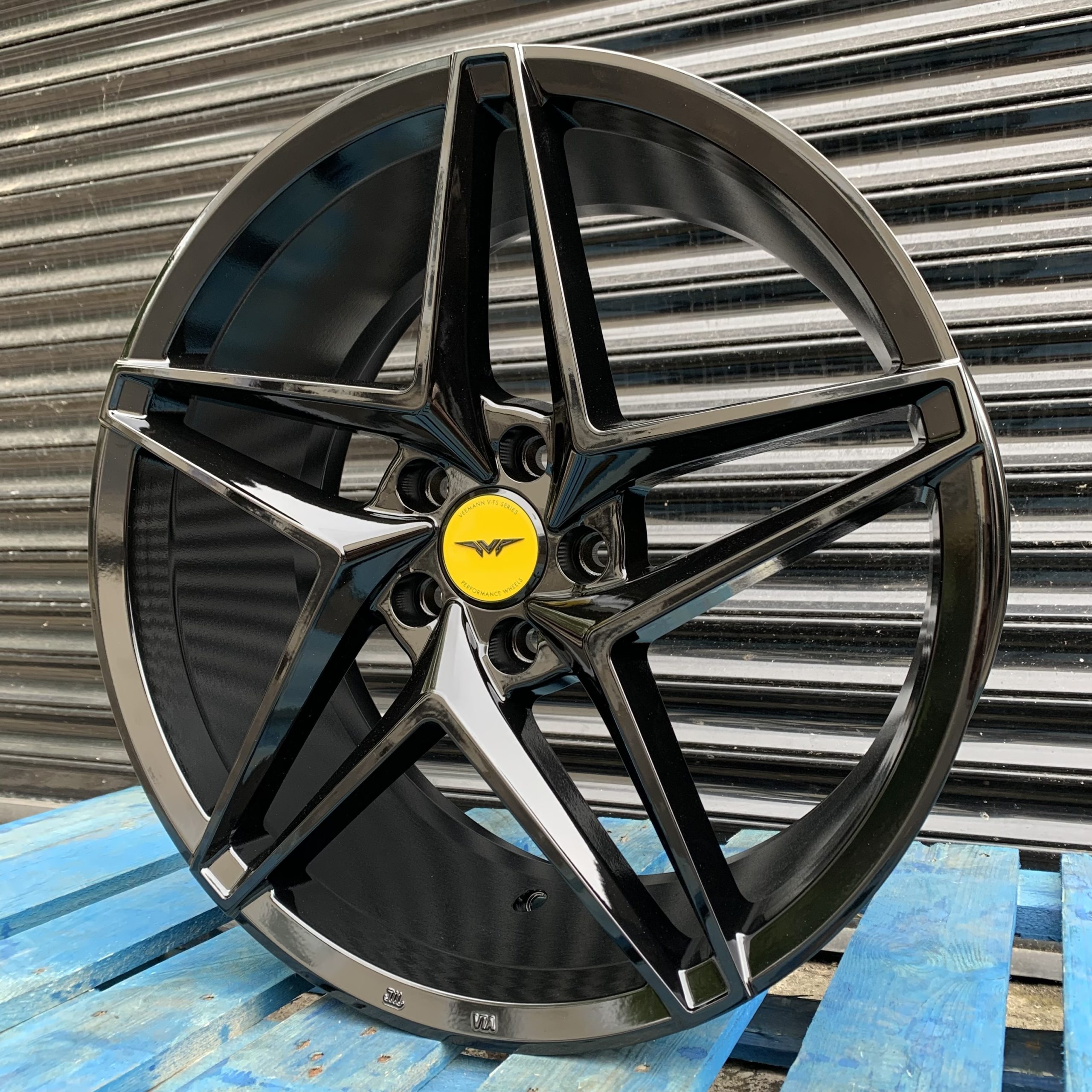 19" Veemann V-FS46 Gloss black 5x112 - -WHEELFIT-
