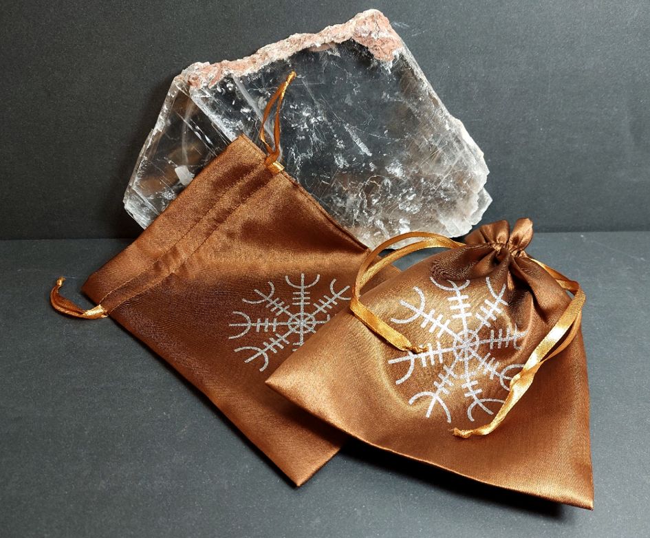 Stengarden.com - Aegishjalmur / Helm of Awe (ægishjálmr) - Rune Påse ...