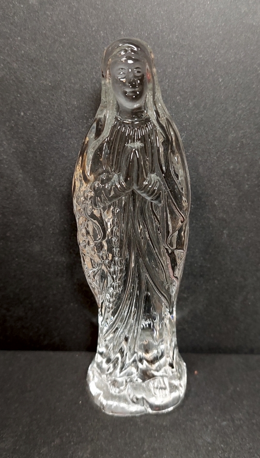 Stengarden.com - Bedjande Moder Maria i Glas -12cm