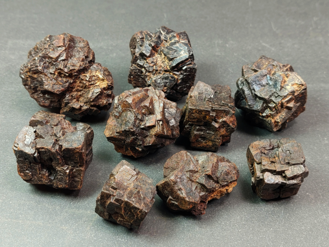 Stengarden.com - Limonit /Goethit Pseudomorph Kristaller - Kubo ...