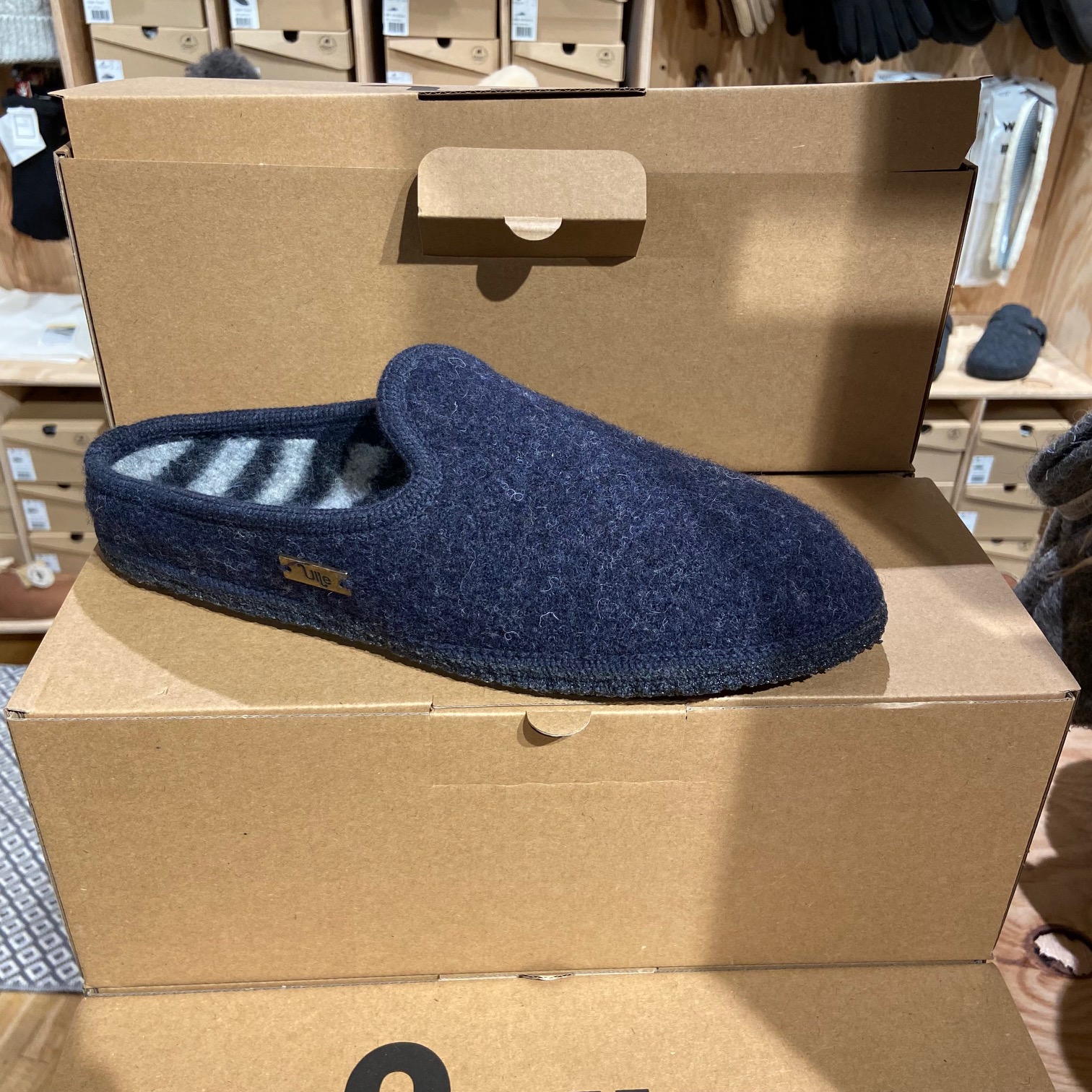 Ulle Legacy Original i Navy - Lammskinnsbutiken