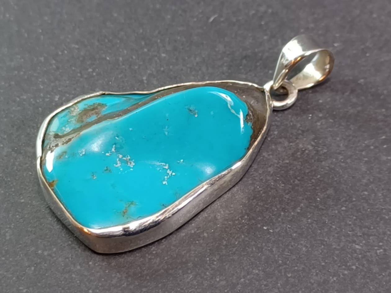 Stengarden.com - Turkos hänge i Silver - Fri Form