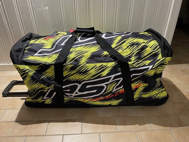 RST Race Dept Kit Bag - www.advancedmotobility.se